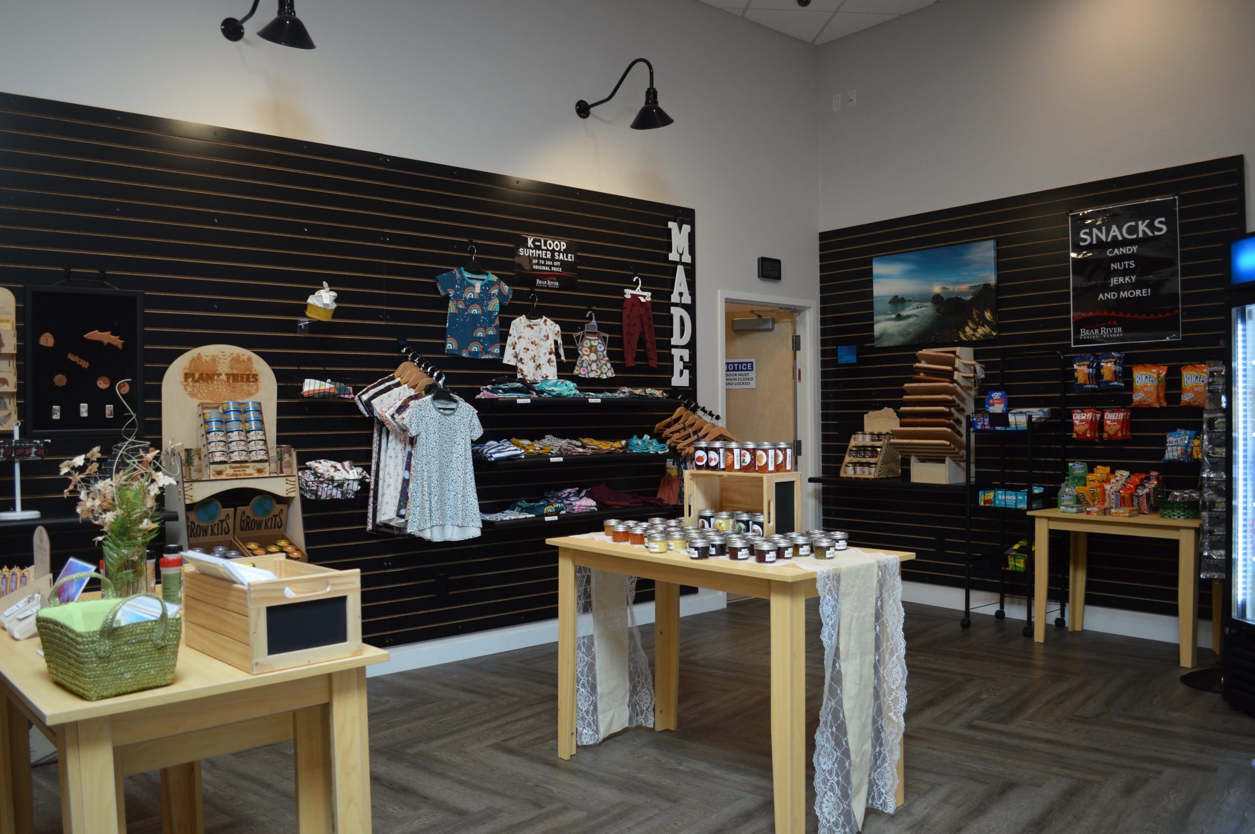 Bear River Gift Shop | Hotel Souvenirs, Gifts & Amenities
